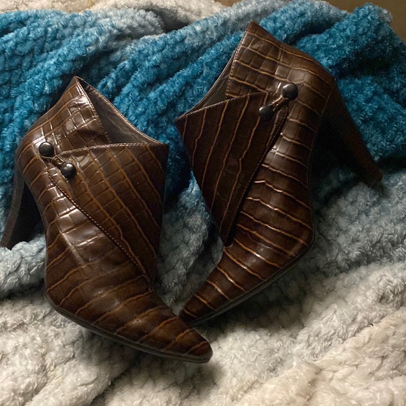 Via Spiga | Shoes | Via Spiga Lydia Brown Leather Croc Boots 75 Never ...